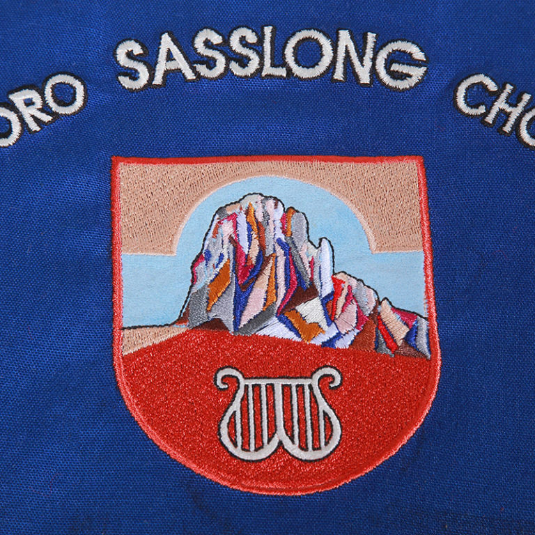 Schürzen - Trocker - Sattlerei und Stickerei in Klausen